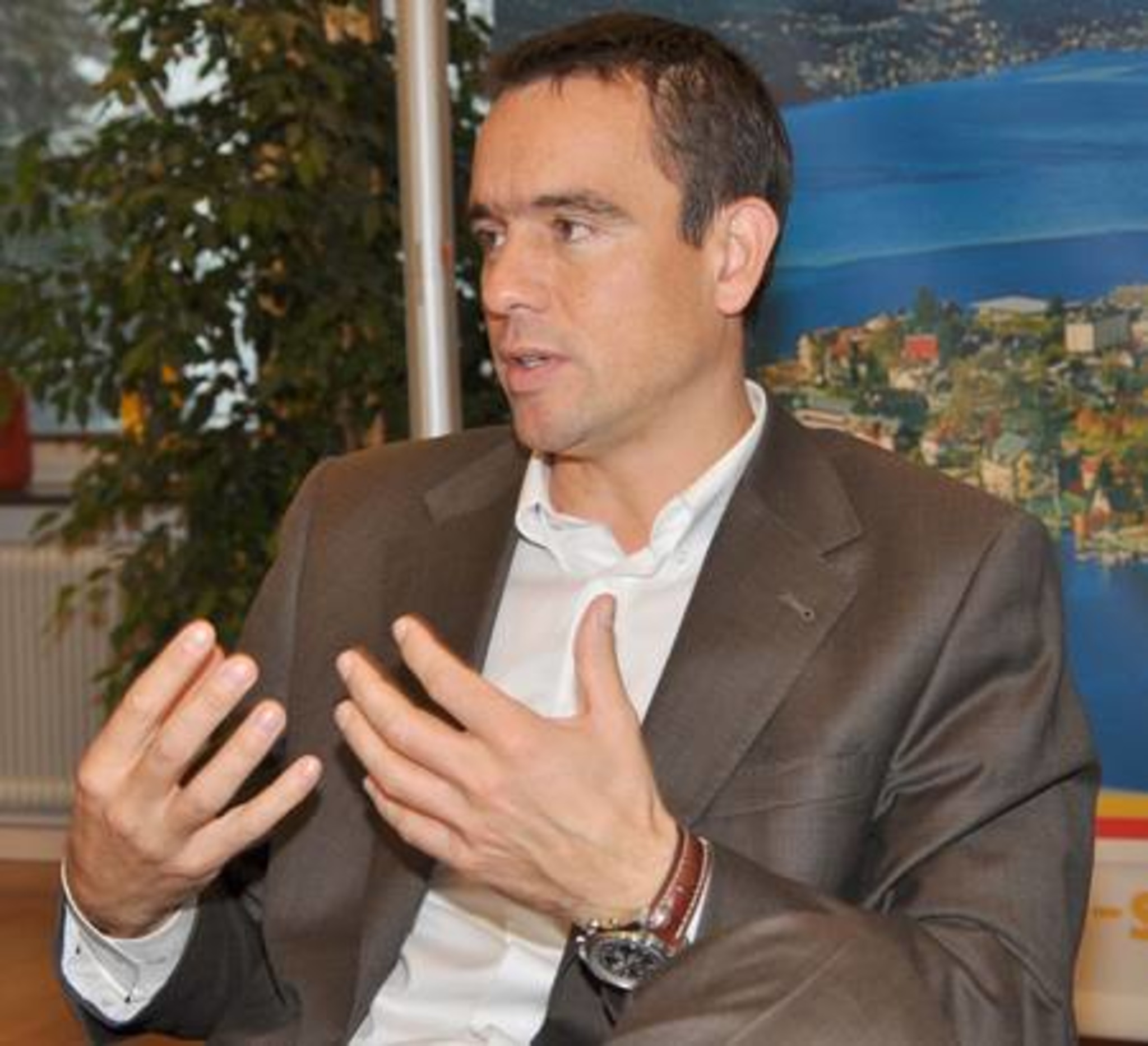 Uwe Scheuch rüstet für vierten Regierungssitz - Klagenfurt