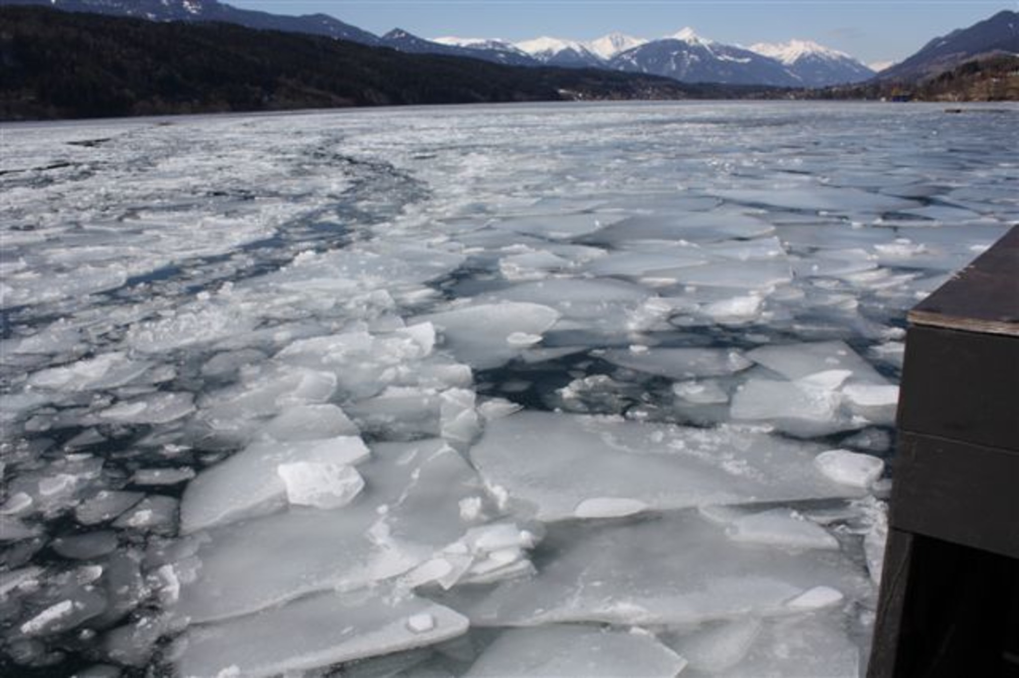 Treibeis am Millstättersee - Spittal