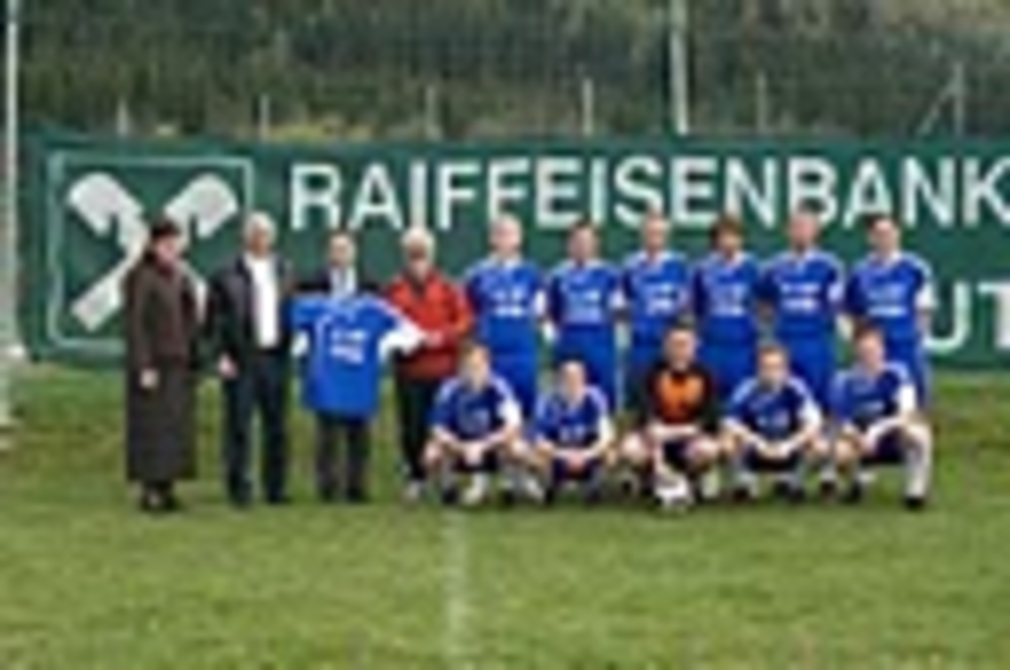 Dressenübergabe an die Kampfmannschaft des ATUS RAIKA GUTTARING - St. Veit