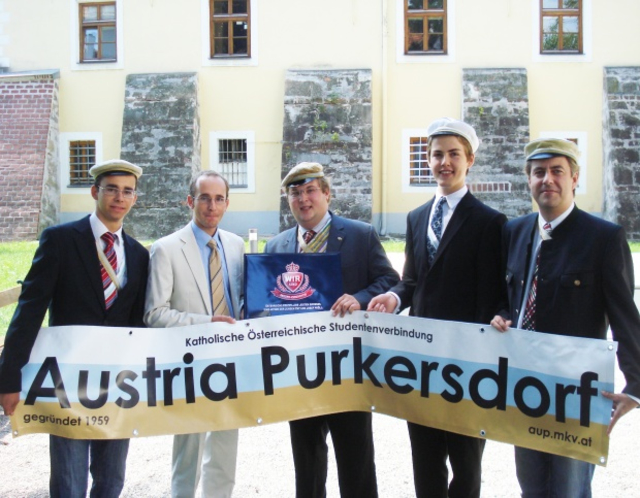 Studentenverbindung: Lebensfreundschaft mit Tradition und vier ...