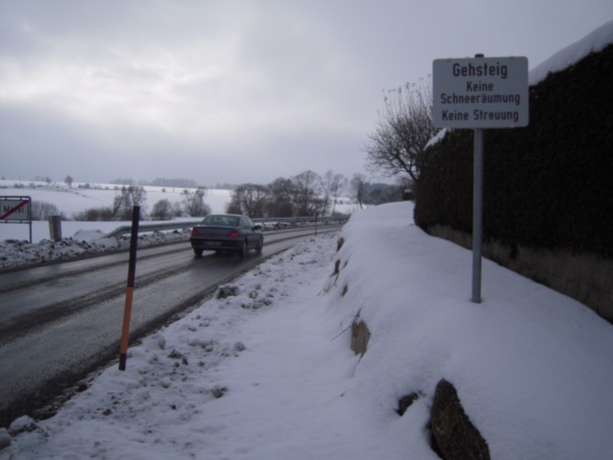 Neuer Gehsteig ist gesperrt - St. Pölten