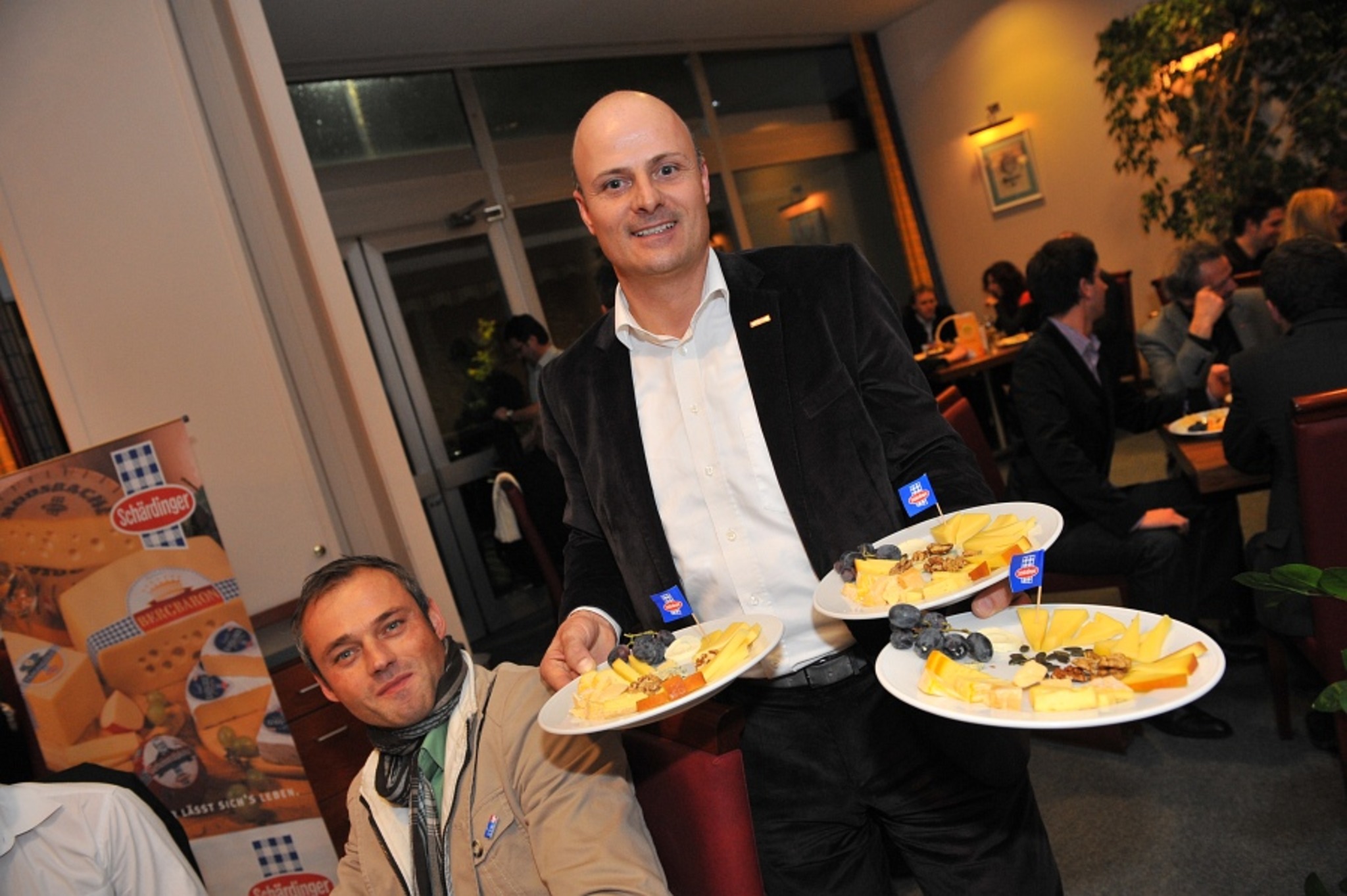 Adventliche Bier- und Käseverkostung @ Airest Flughafen Klagenfurt ...