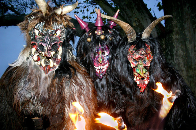 Perchtenlauf der Berndorfer Perchten in Baden - Baden