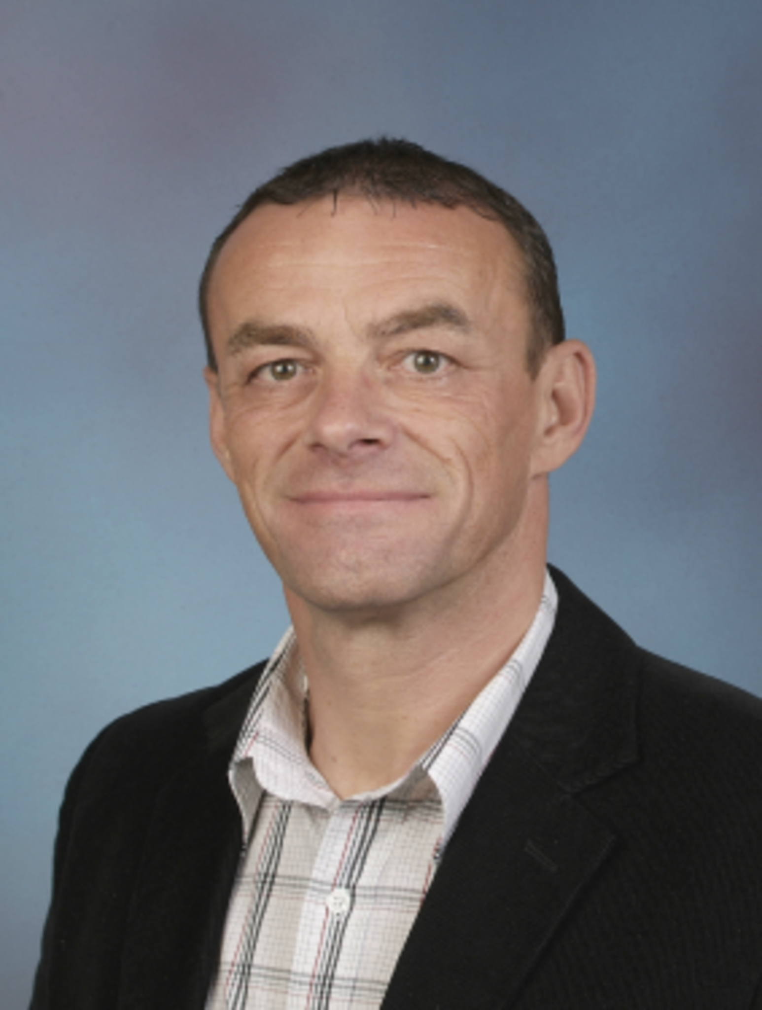 Lang steht Grund-Groiss zur Seite - Wiener Neustadt