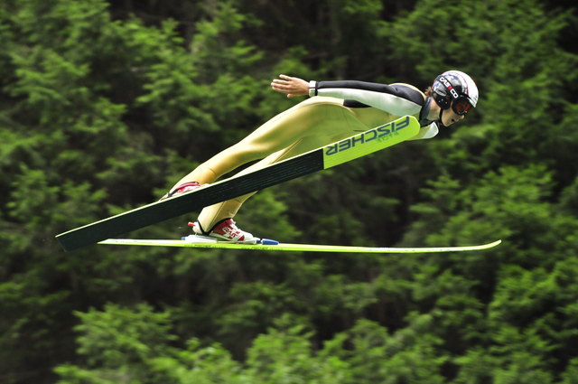 Zweimal Gold für Absamer Skispringer Simon Greiderer - Hall-Rum