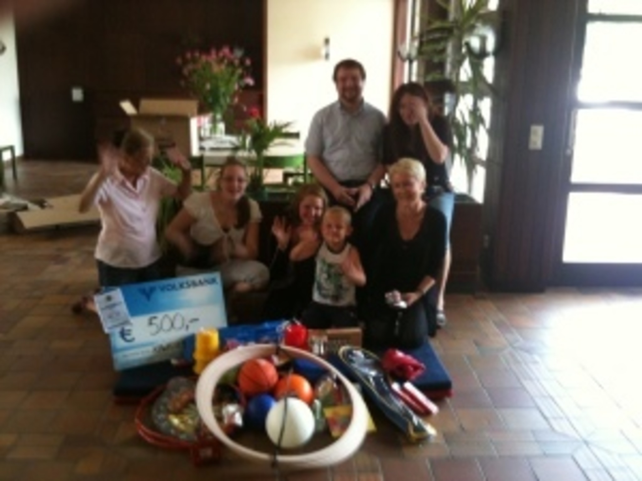 Spendenübergabe in der Pfarre St. Modestus Klagenfurt, Fischlstraße ...