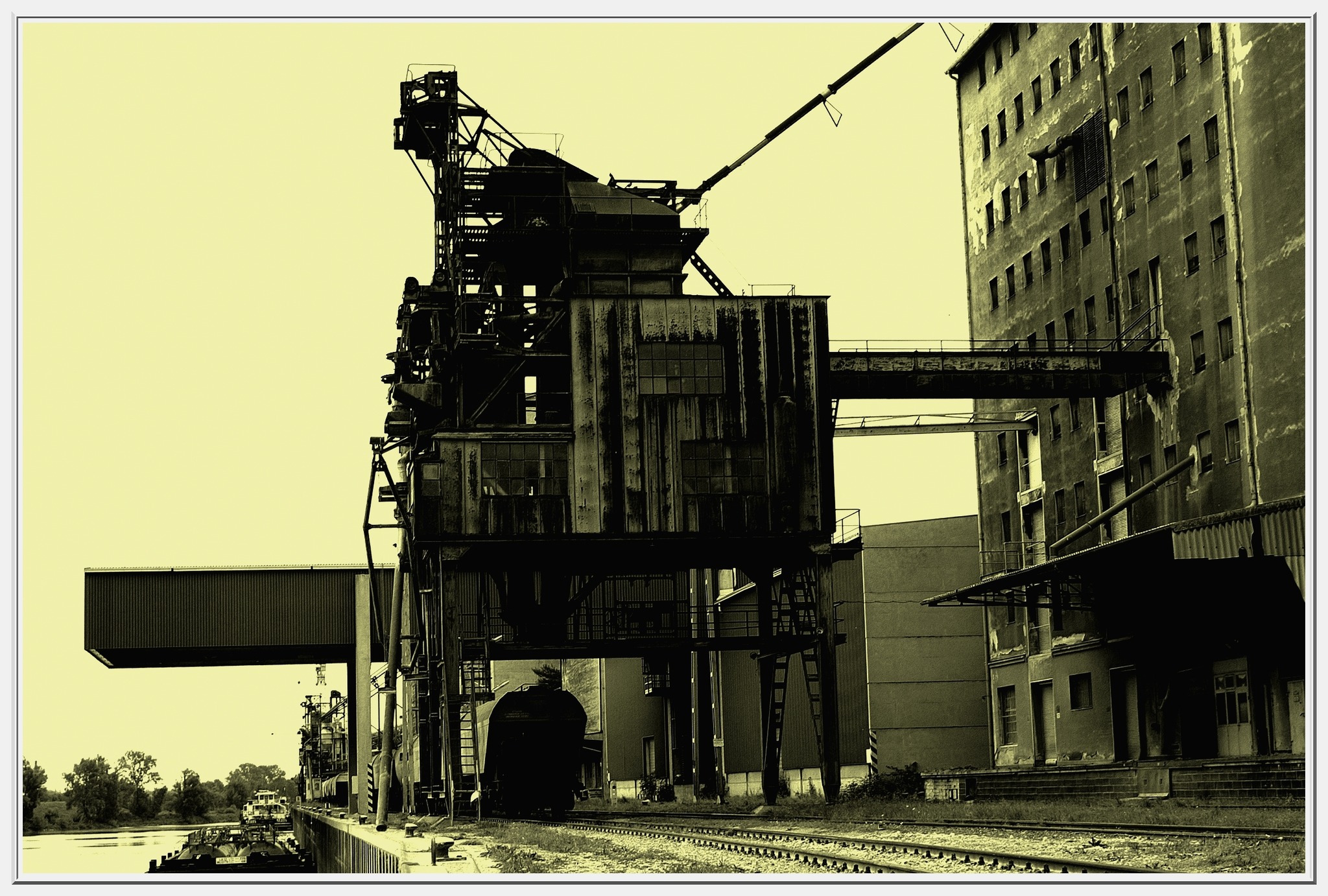 Am Hafen Albern / Wien - Baden