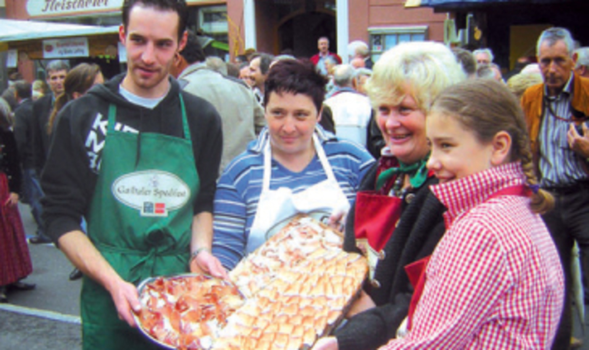 Egger Kirchtag mit Kufenstechen und Lindentanz - Feldkirchen