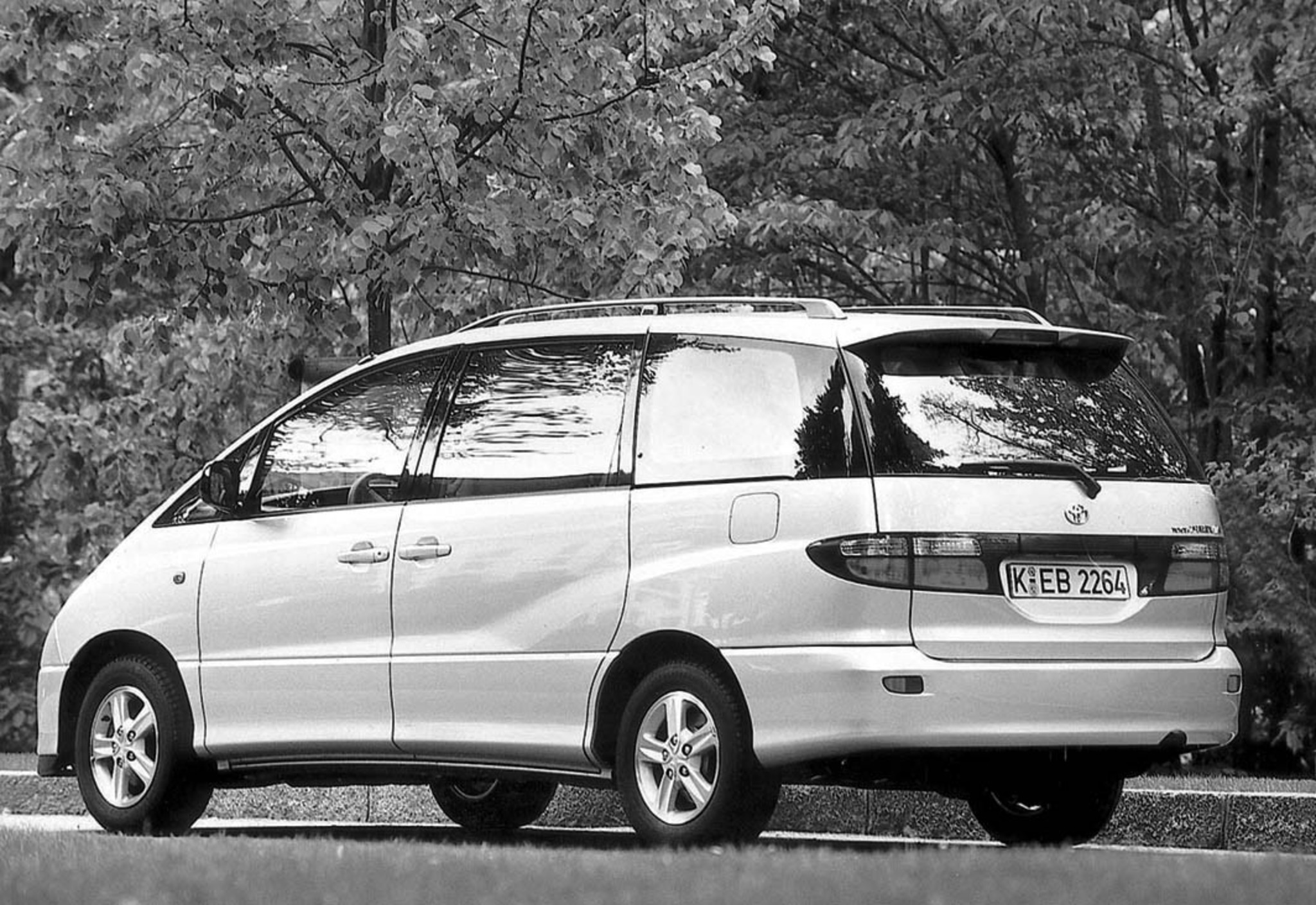 Toyota Previa mit neuem Design - Innsbruck