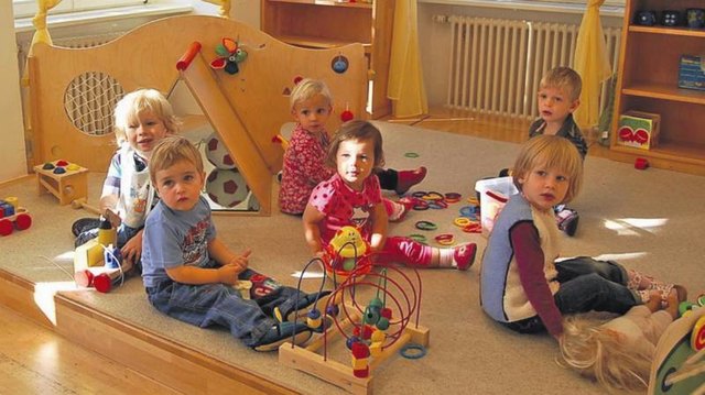 Kinderkrippe entlastet die berufstätigen Mütter - Leibnitz