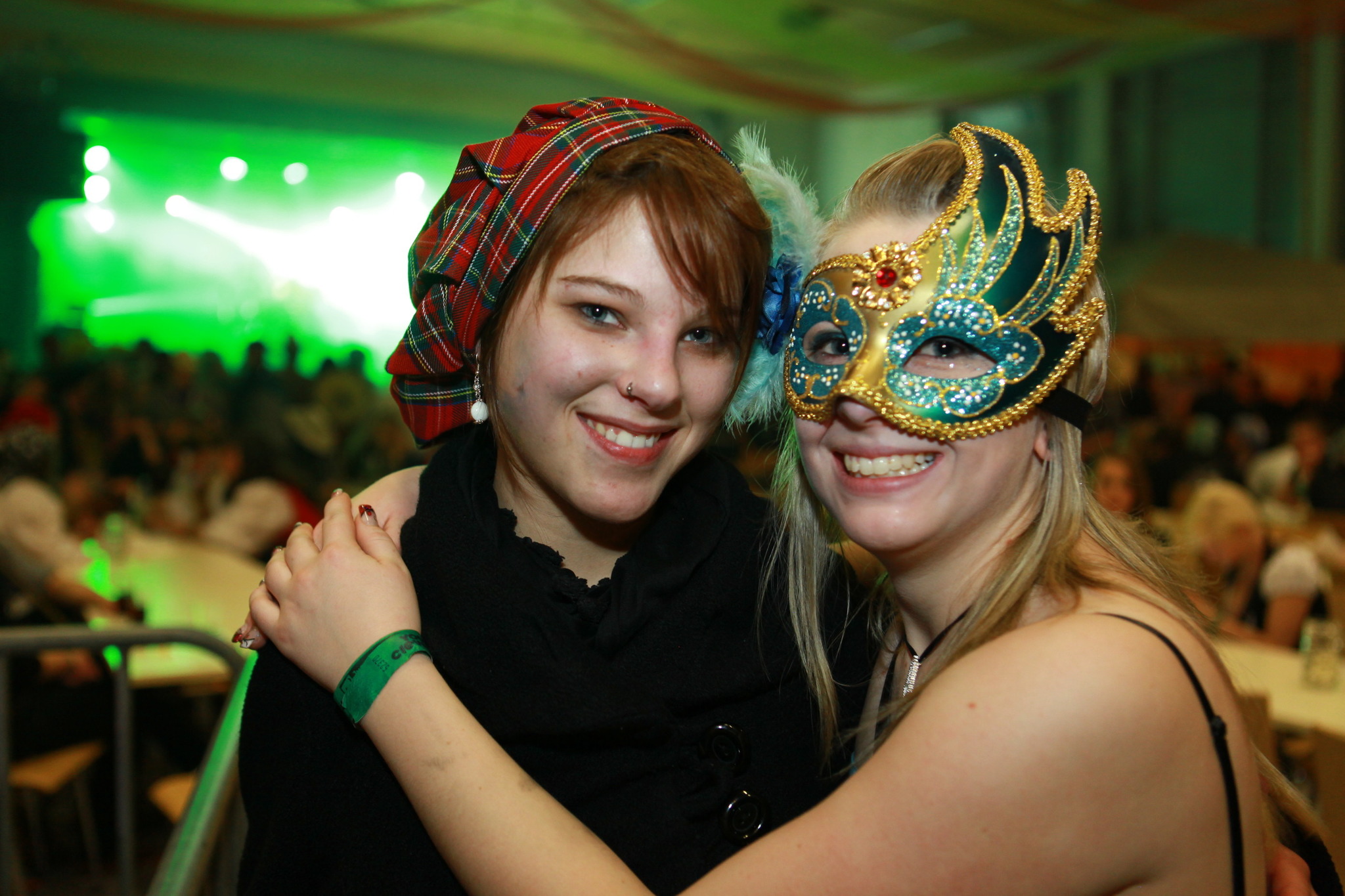 Über 100 maskierte Gruppen auf dem Uttendorfer Maskenball - Braunau