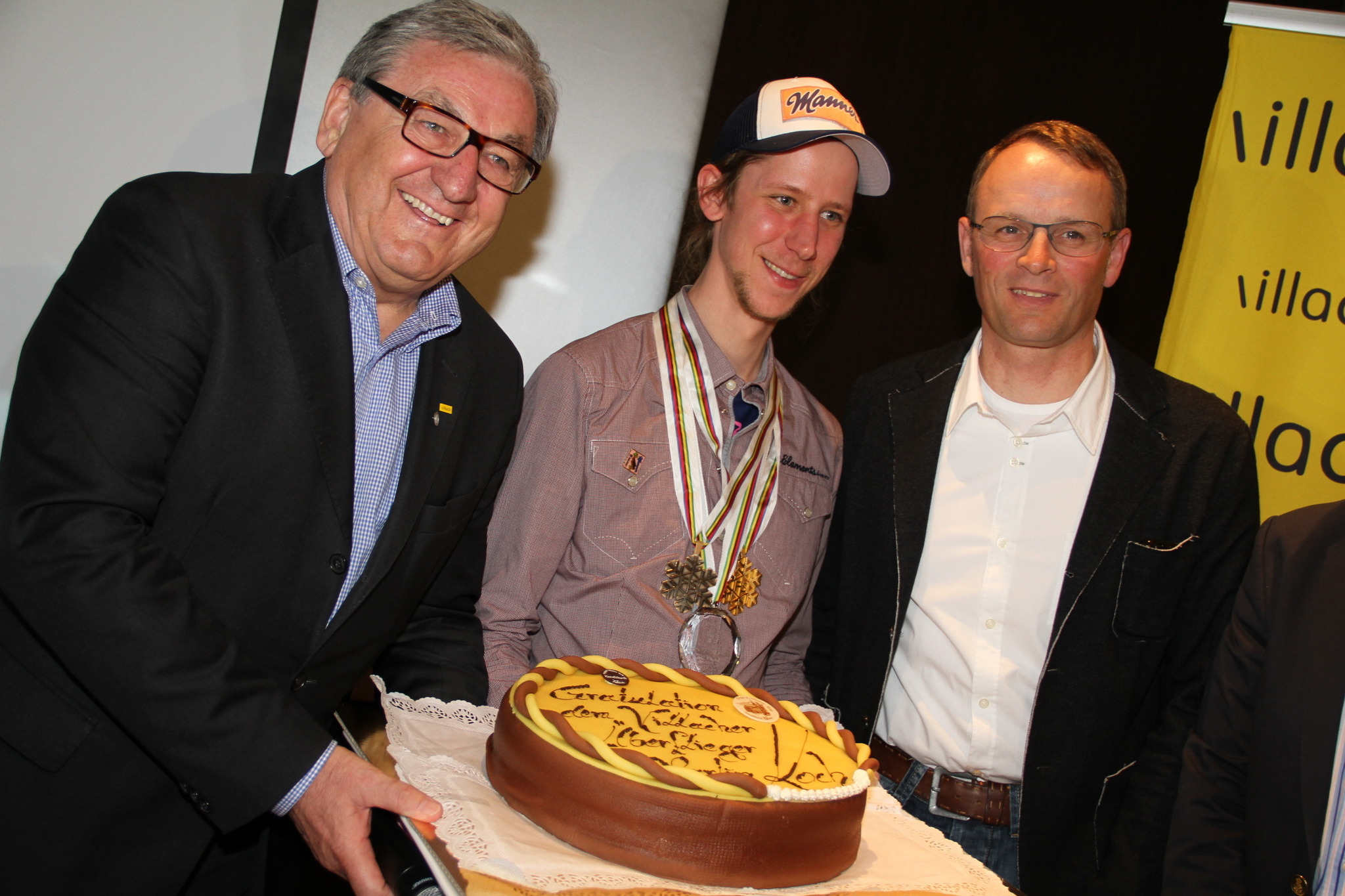 Martin Koch: Empfang mit Superlandung - Villach