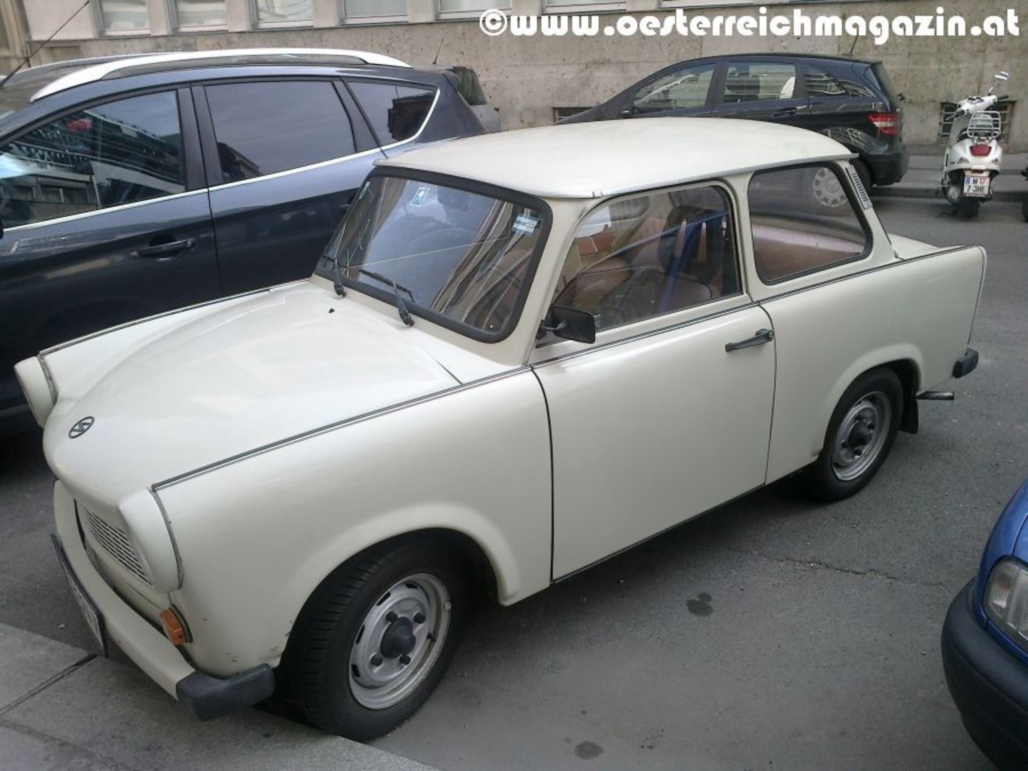 Die gute alte Zeit - der Trabi, auch in Wien selten zu sehen - Alsergrund