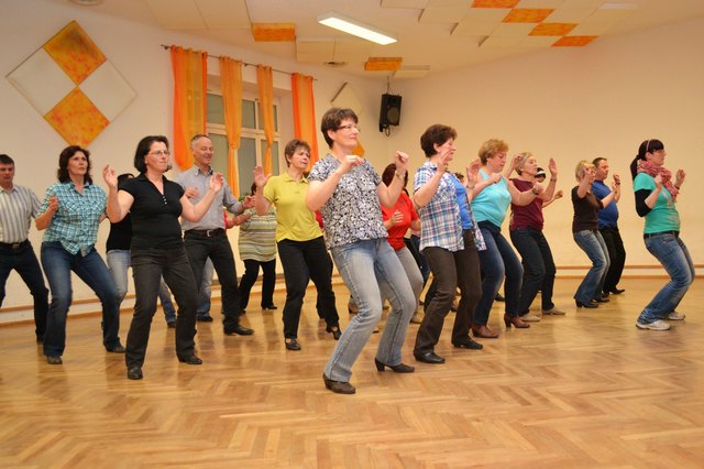 Ein regelrechter Boom im Bezirk: Line Dance - Rohrbach