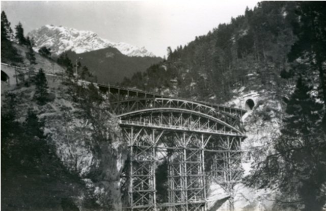 Die Mittenwaldbahn, eine der kühnsten Alpenbahnen, wird 100 - Telfs