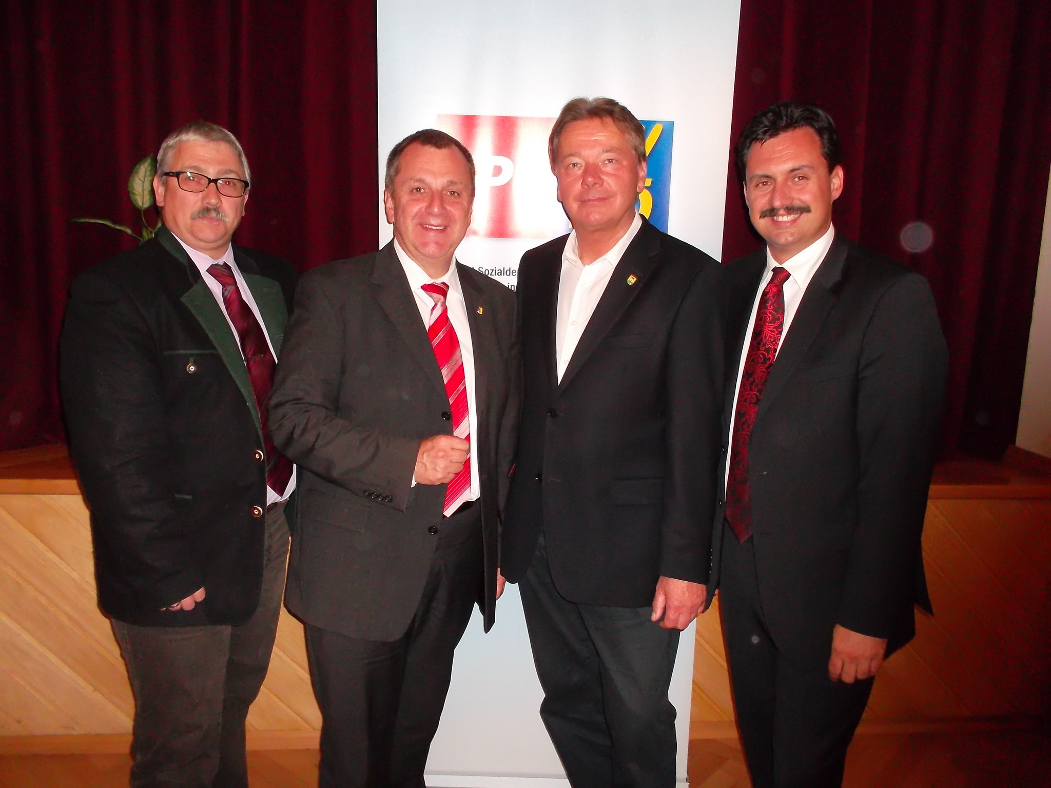 Rosenmaier bleibt Bezirksvorsitzender - Wiener Neustadt