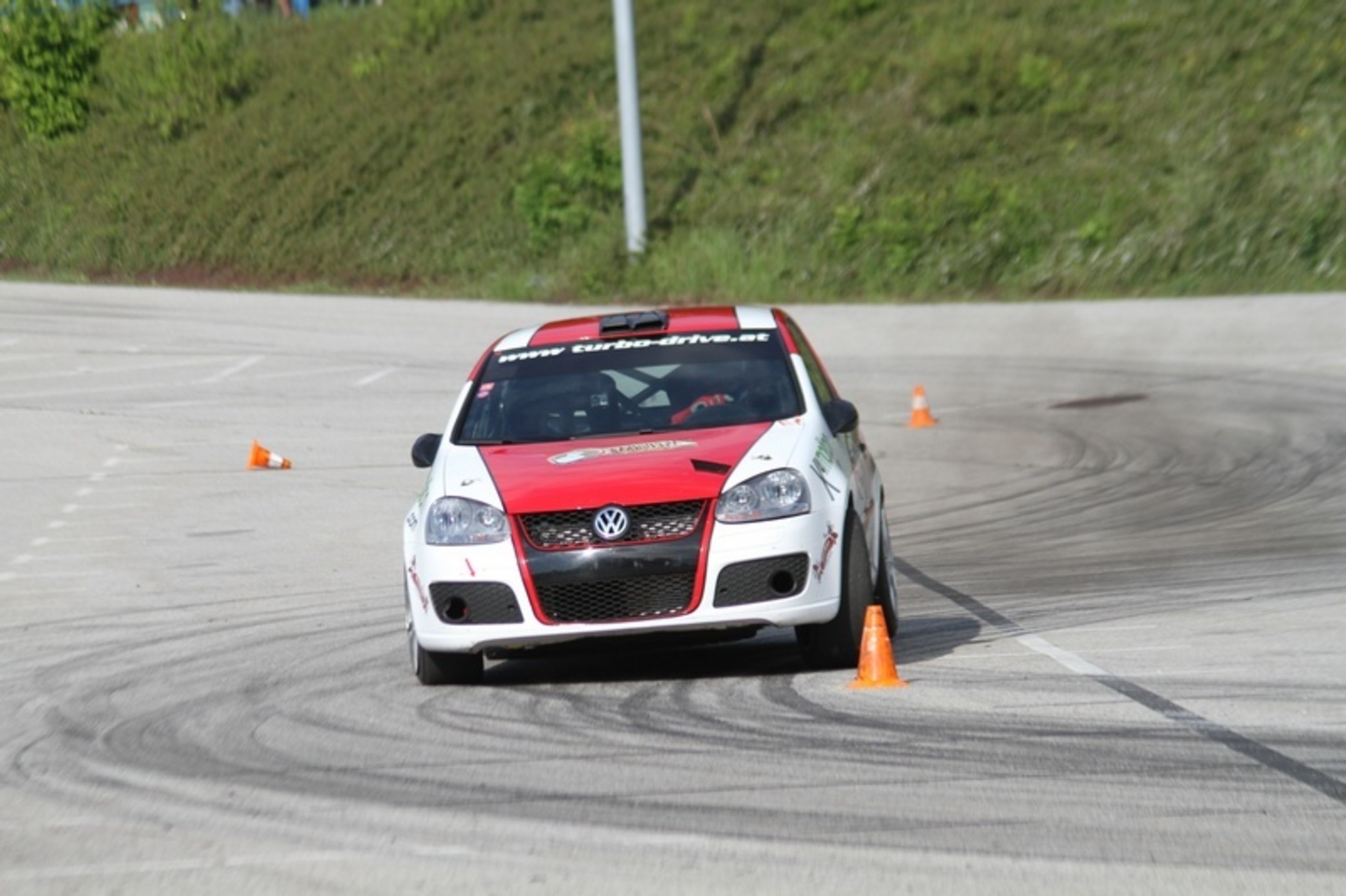 Der traditionelle Autoslalom vom ARBÖ Team Steyr ging zum 64 sten Mal ...