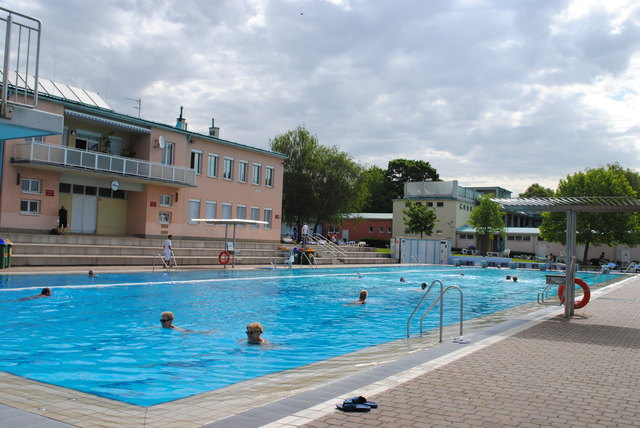 Das Laaerbergbad im Check - Innere Stadt