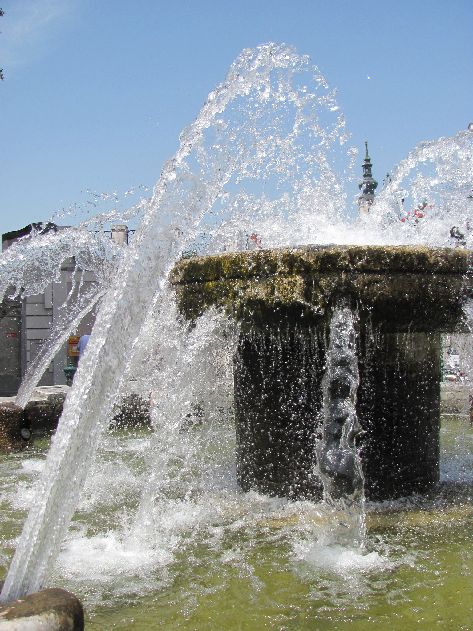 Der Springbrunnen am Tullner Hauptplatz - Tulln
