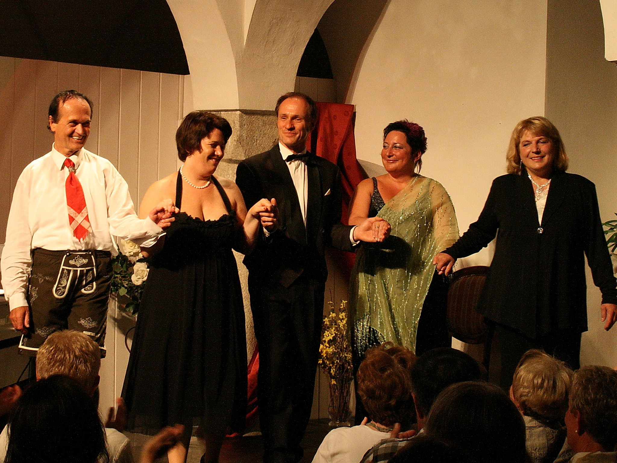 In Arkadenhöfen blüht die kulturelle Vielfalt - Wels & Wels Land