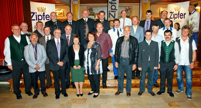 Helle Freude: Brauerei Zipf ehrte langjährige Mitarbeiter - Vöcklabruck