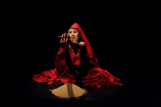 Butoh Tanz Performance // Yumiko Yoshioka // Sonja Heller - Penzing