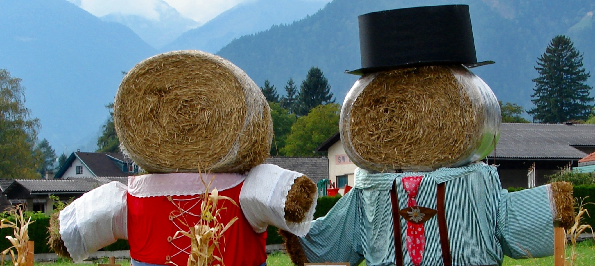 Ein "Strohmann" mit Gattin - Feldkirchen