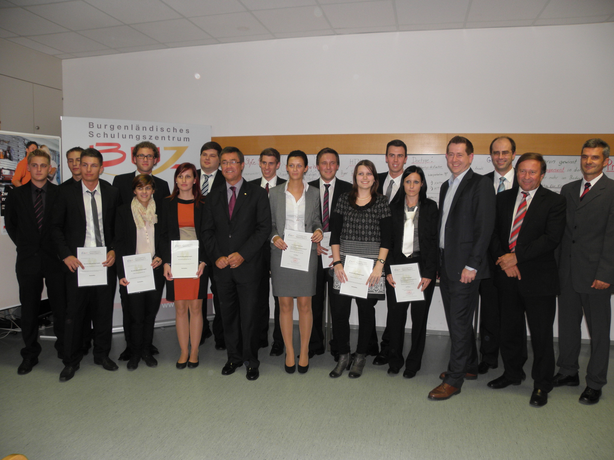 Erste Absolventen von Lehre mit Matura - Oberpullendorf