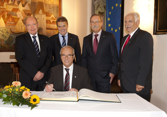 Ehrenring für Gerhard Bremm - Steyr & Steyr Land