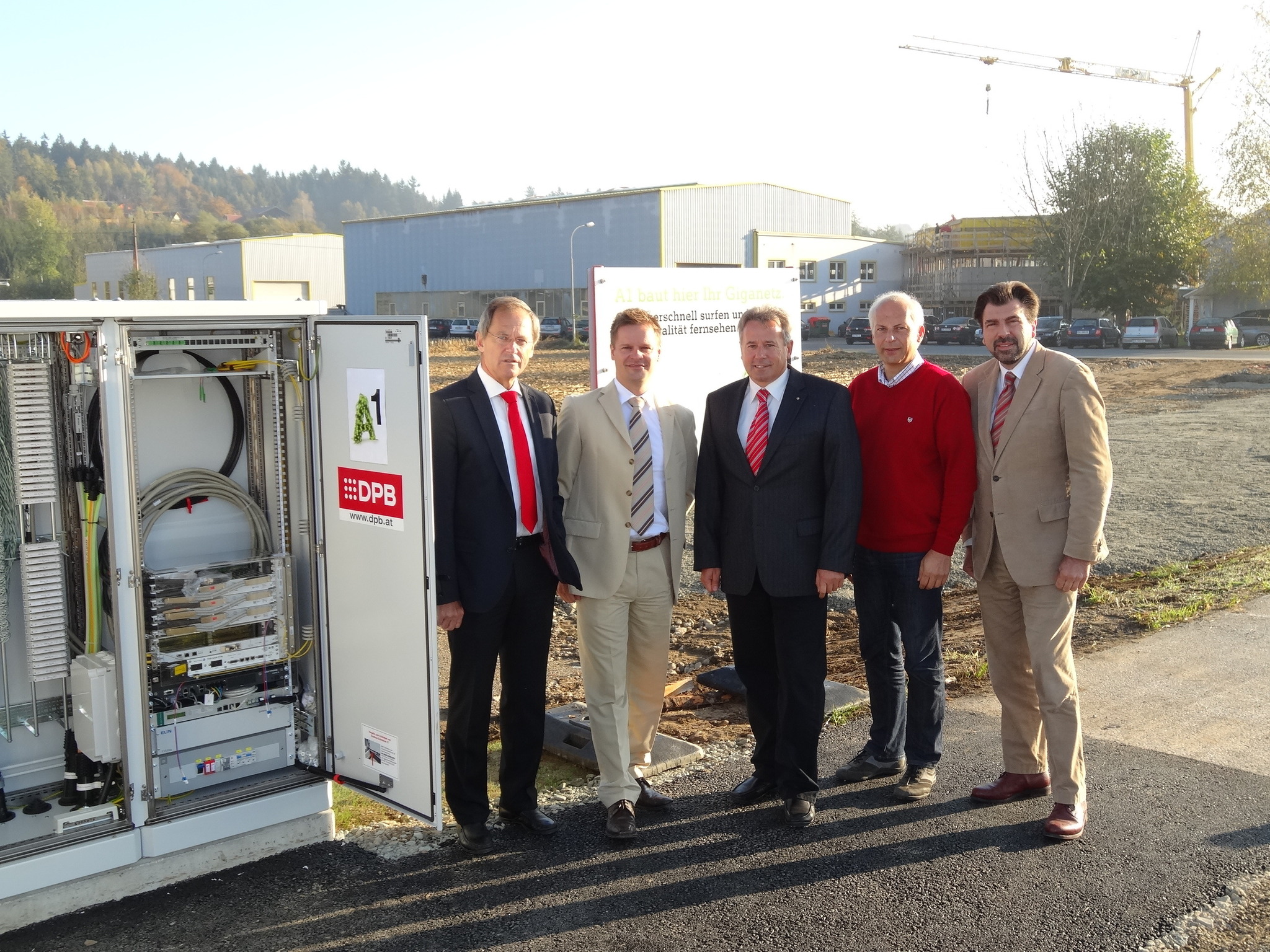Neue Technologie: Glasfaser für schnellers Internet und Kabelfernsehen ...