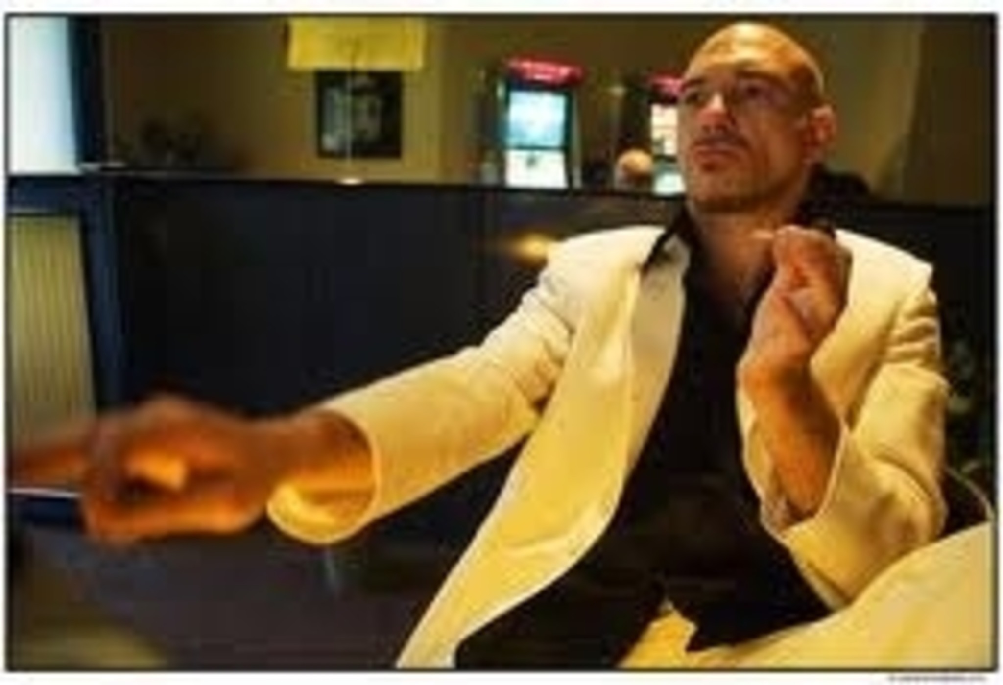 Hollywoodflair in der Kleinkunstbühne Meidling Solo-Musikkabarett „St ...