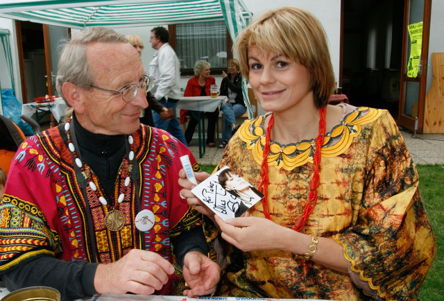 Eva Maria Marold, Gerald Gradwohl und der GHANA MINSTREL CHOIR beim ...