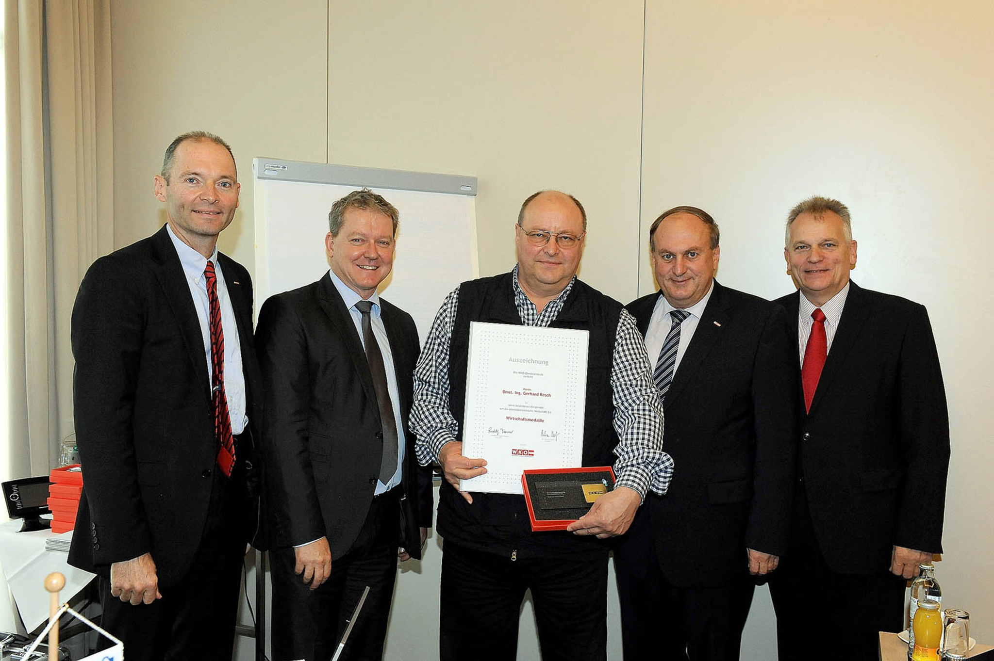 Wirtschaftsmedaille für Baumeister Resch - Rohrbach