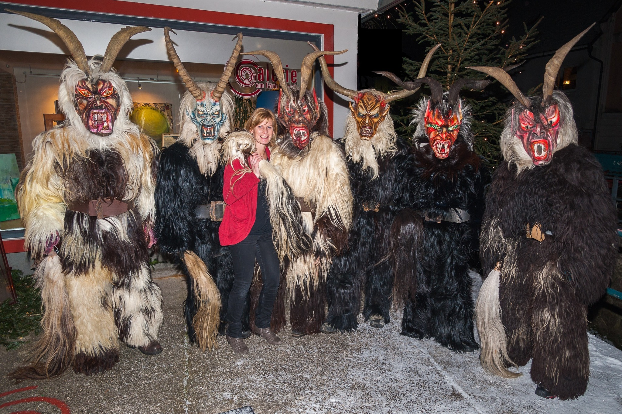 Steyrtaler Perchten bei Steinbacher Adventmarkt - Kirchdorf