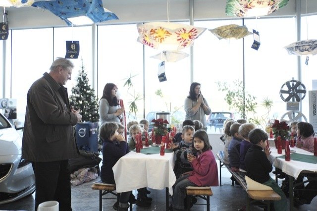 Das Autohaus Volvo Rath schenkt „Licht für die Welt“ - Neunkirchen