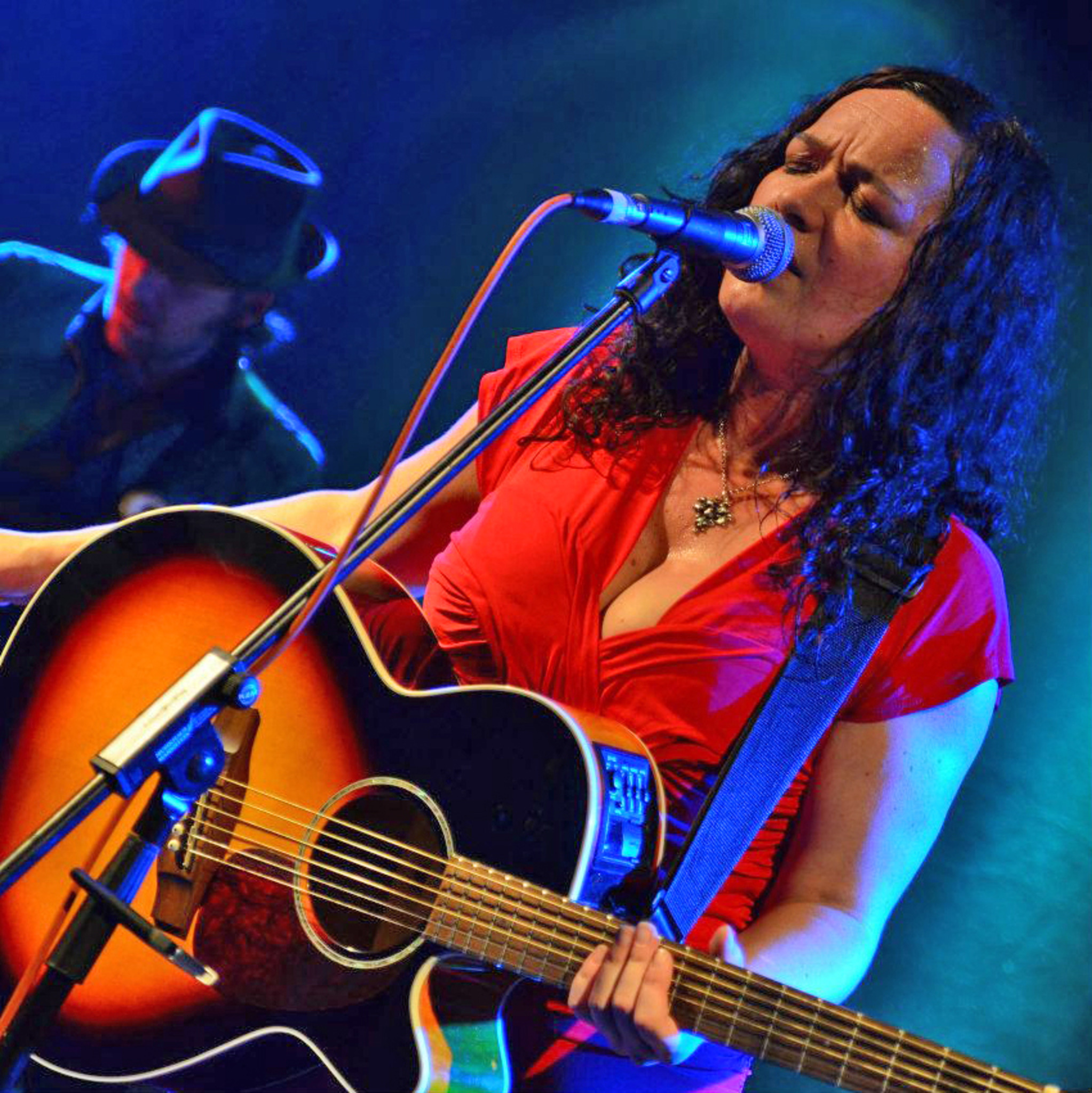 Meena Cryle: Zwischen Blues und Gstanzl - Braunau