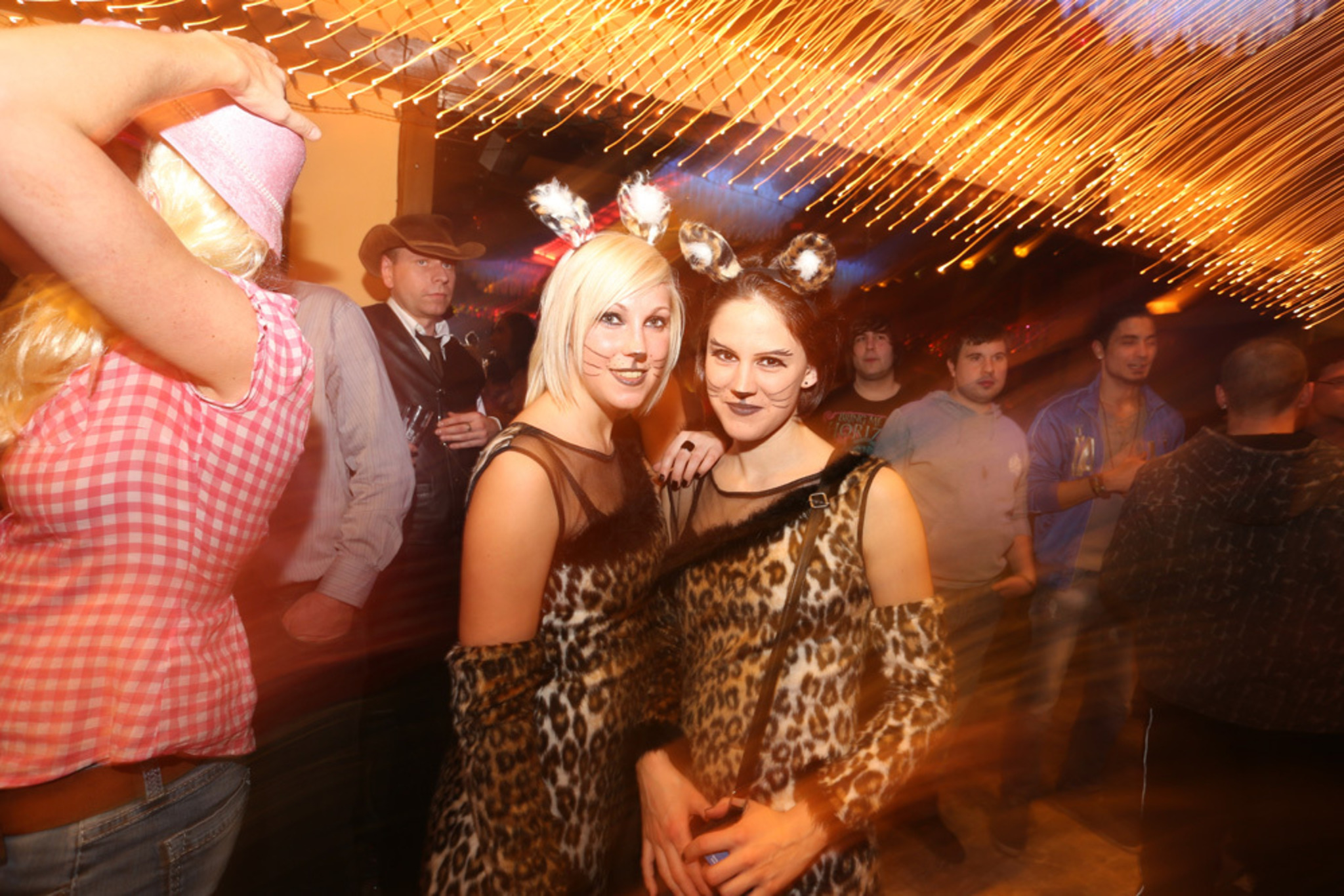 Maskenball beim Haller - Horn