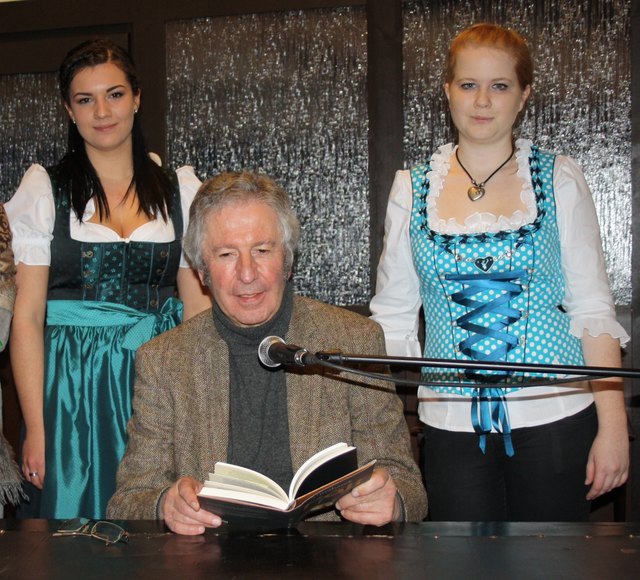 Dichterlesung im Haager Theaterkeller war Erfolg - Amstetten