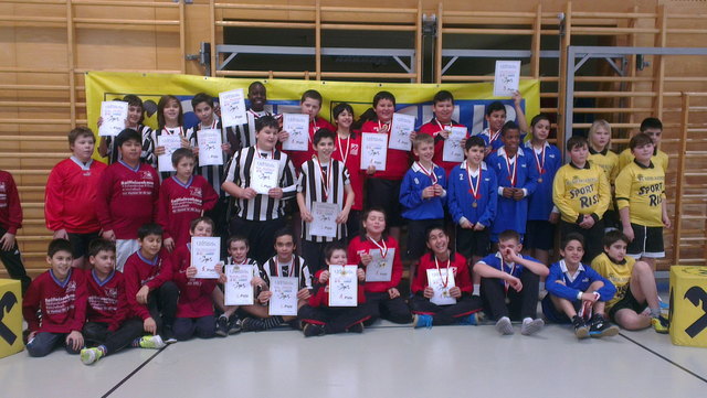 Faustball im Bezirk: Tolle Schulmeisterschaft - Floridsdorf