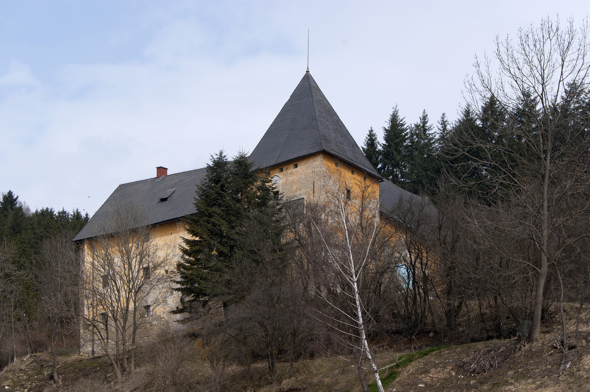 Schloss Sauerbrunn (Thalheim) und die Sternschanze - Murtal