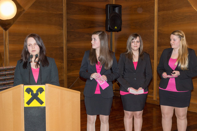 Vom Schulalltag ins Praxisabenteuer - Projektpräsentation der HLW, HAS ...