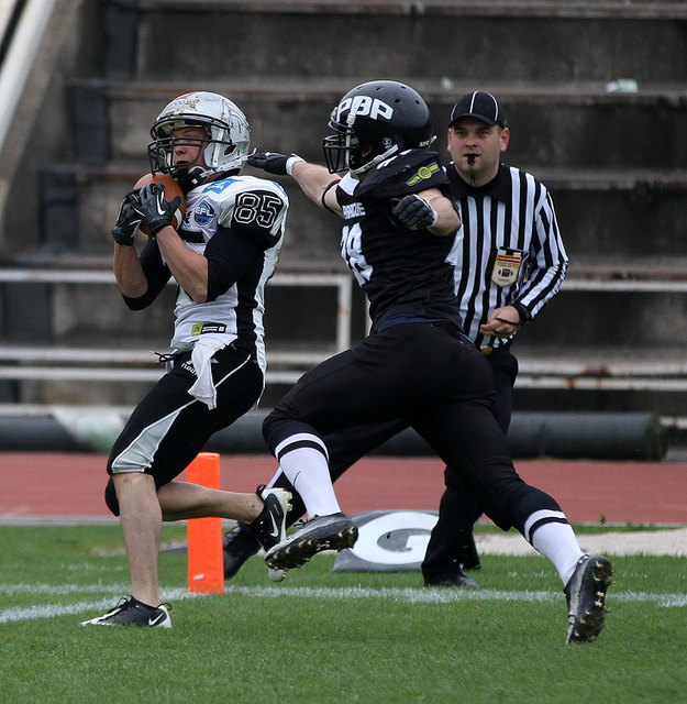 Football: SWARCO Raiders feiern klaren Sieg in Prag - Innsbruck