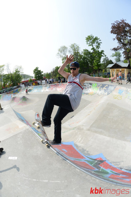 Michael Nadler bei Skateboard Pool-Meisterschaft auf Platz zwei ...