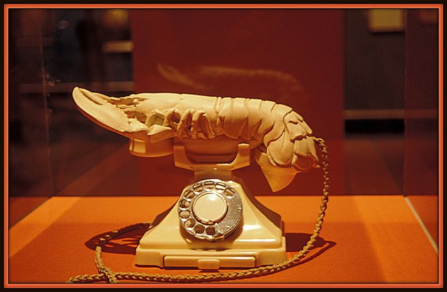 Ein Hummertelefon - von Salvador Dalí - Hollabrunn