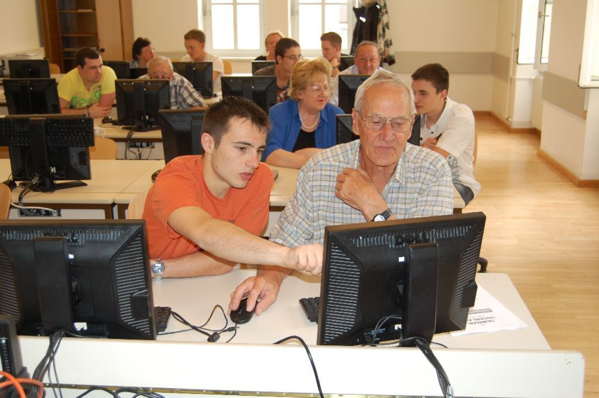 Reges Interesse bei Aktion Di@log an der HTL Steyr - Steyr & Steyr Land
