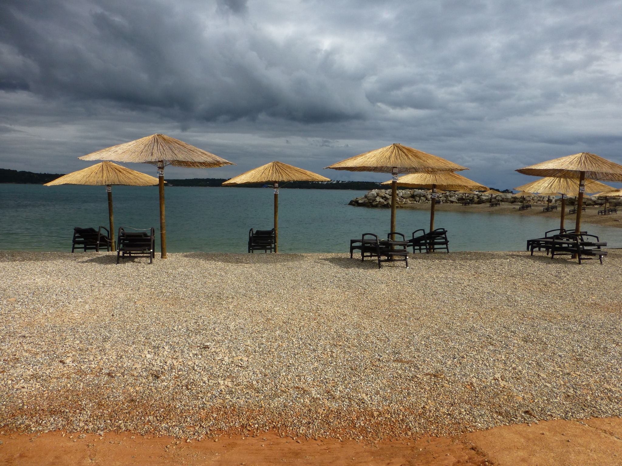 Ein Stimmungsbild vom Strand in Novigrad. - Spittal