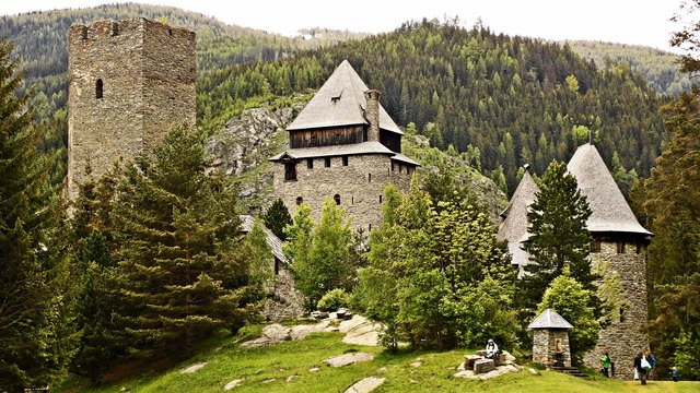 Burg Finstergrün in Ramingstein / Lungau - St. Veit