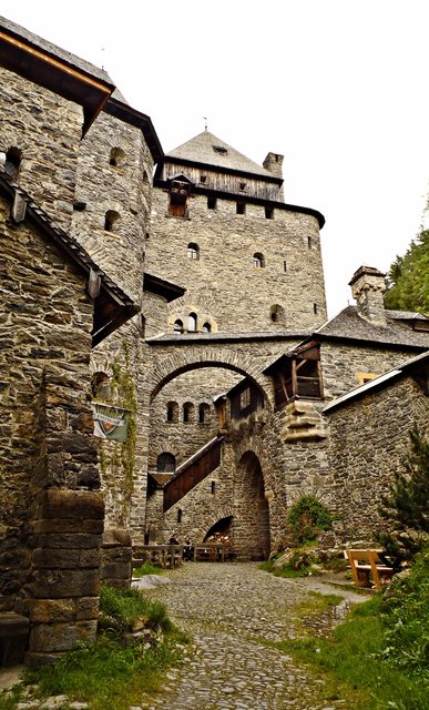 Burg Finstergrün in Ramingstein / Lungau - St. Veit