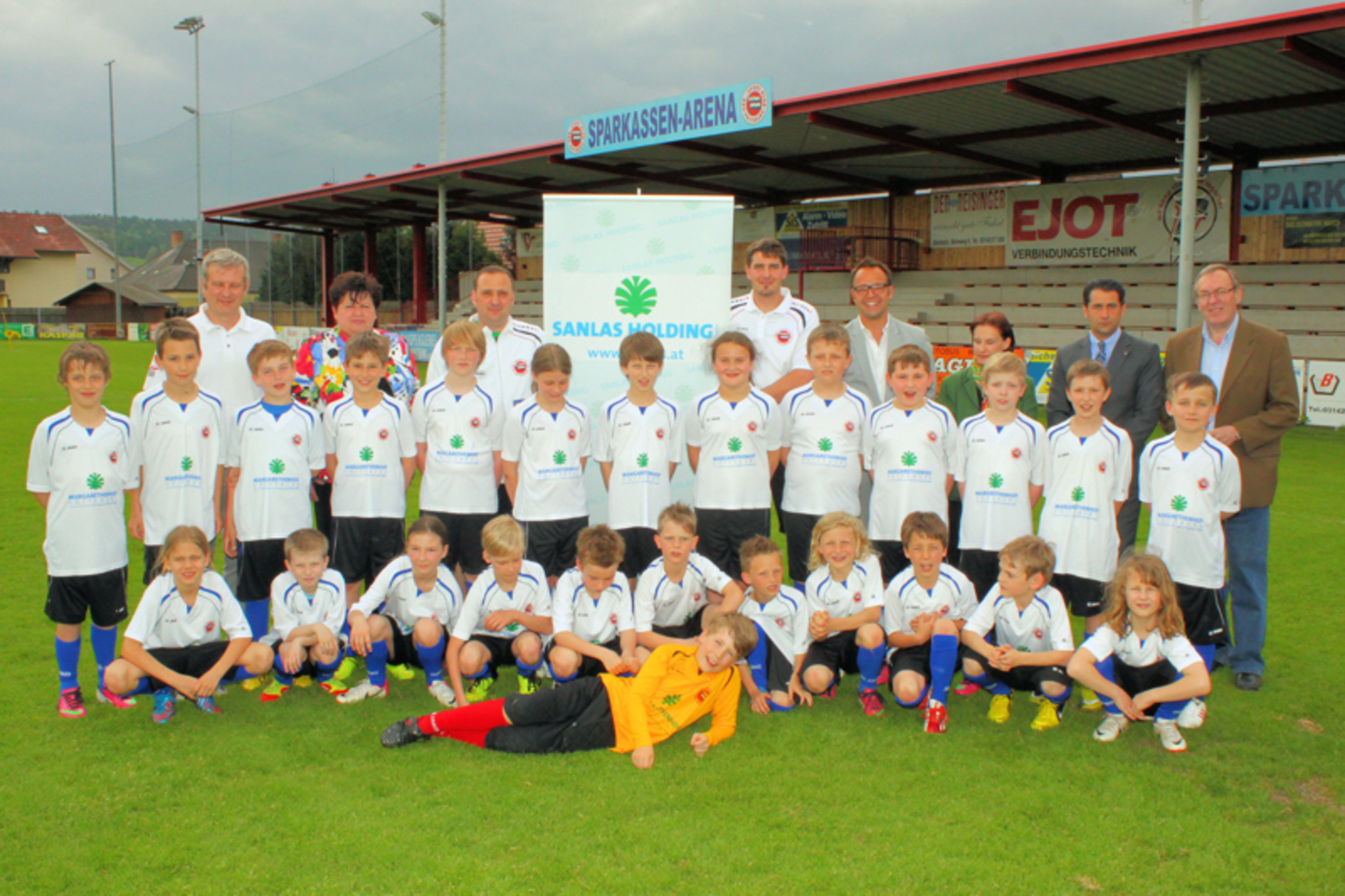 Neue Dressen für die Voitsberger U-10 - Voitsberg