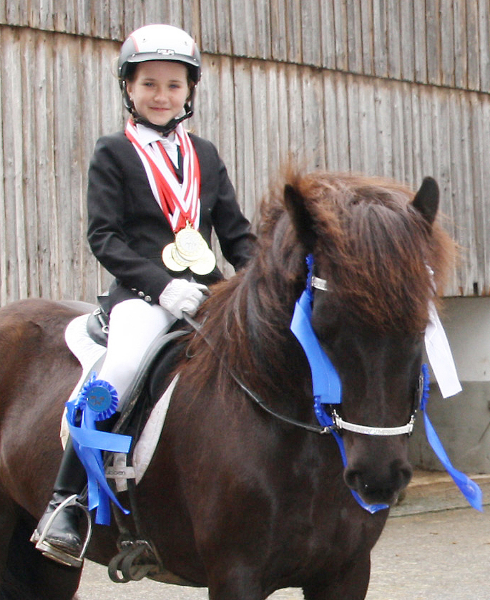 Junge Reiterin startet mit Siegen in die Saison - Vöcklabruck
